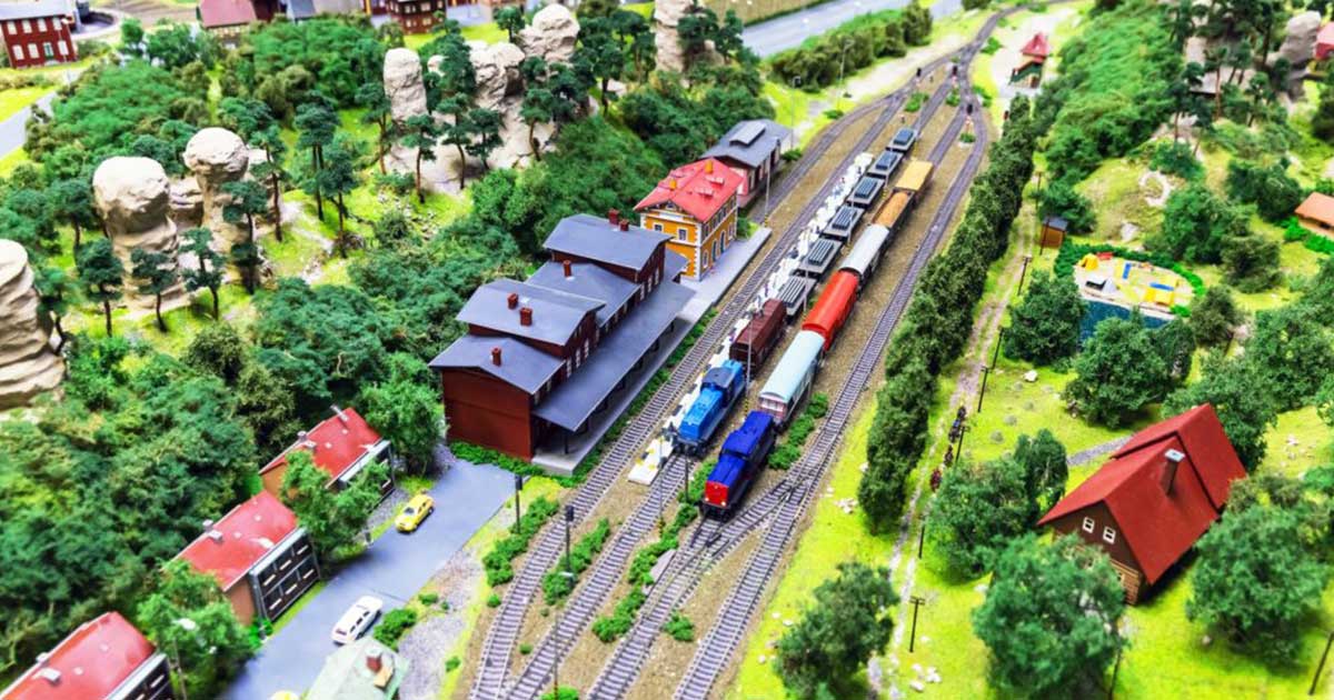 Essential Model Train Track Types for Beginners | Hearns Hobbies